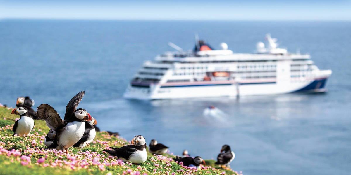 Expedition cruise from Hamburg to Hamburg with HANSEATIC spirit ...